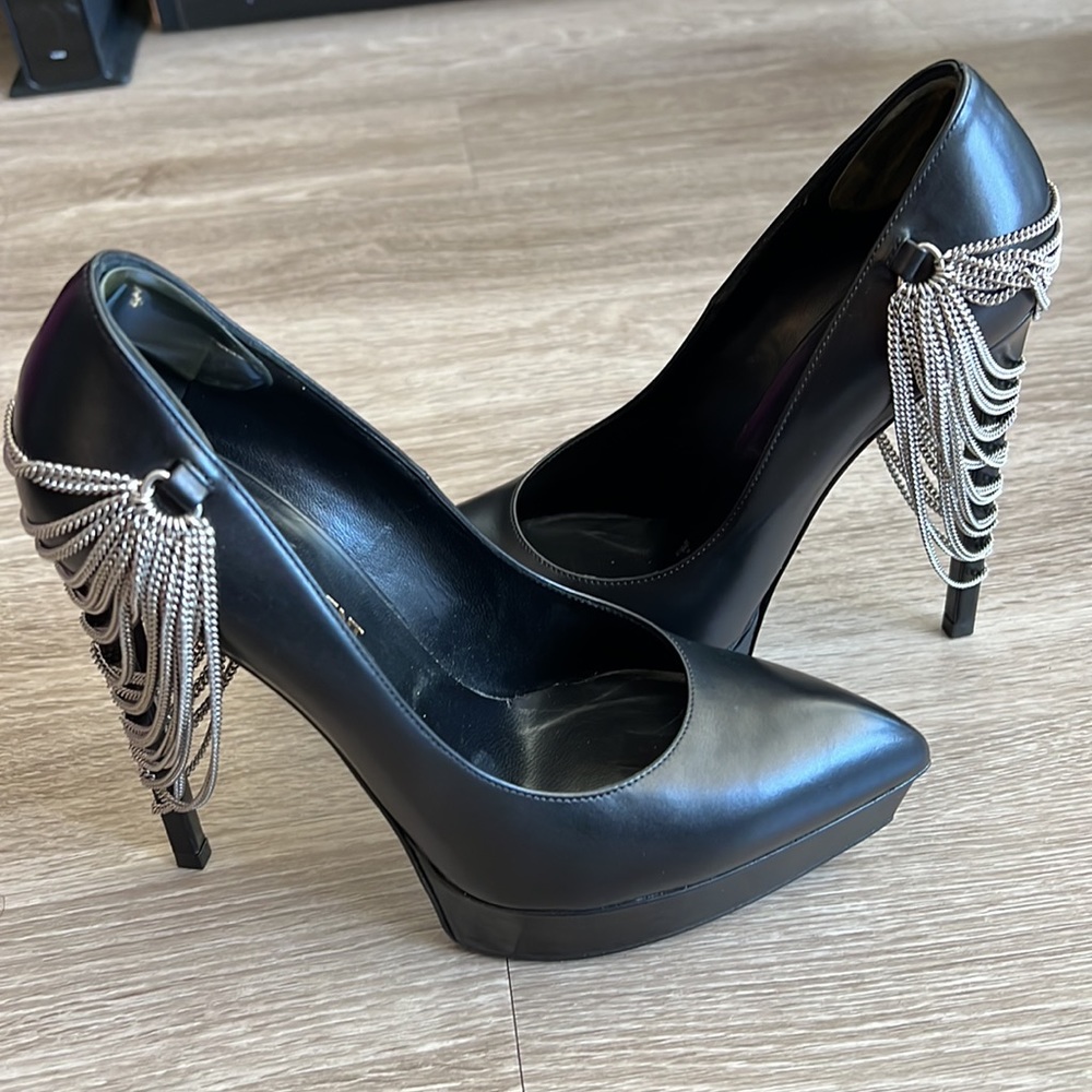 Ysl Black Leather Stacked Pumps With Silver Chains - Gem
